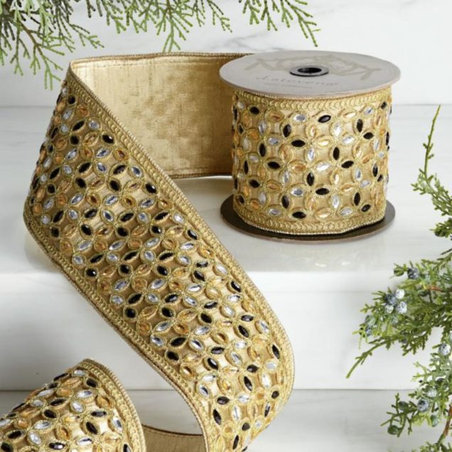 Burgundy and Gold Christmas Tree Ideas for a Classy Jolly Christmas ...